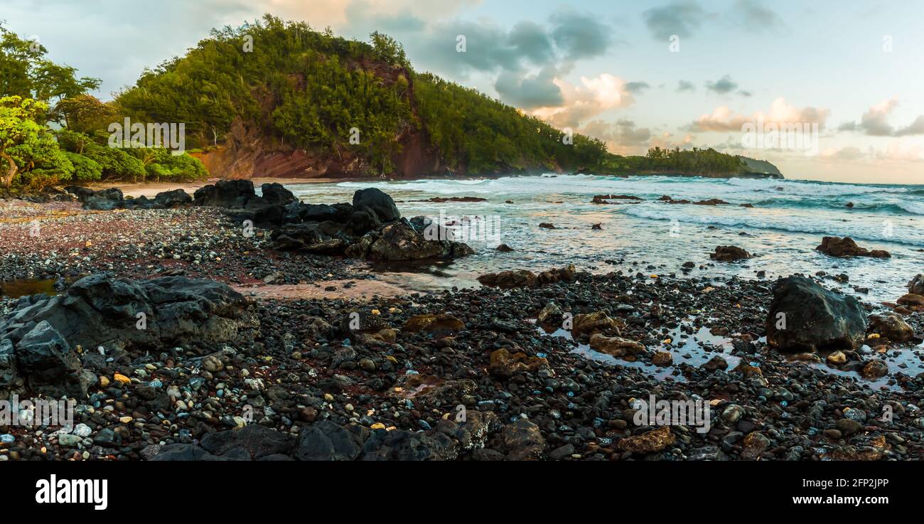 Sunset on Koki Beach, Koki Beach Park, Hana, Maui, Hawaii, USA Stock Photo - Alamy