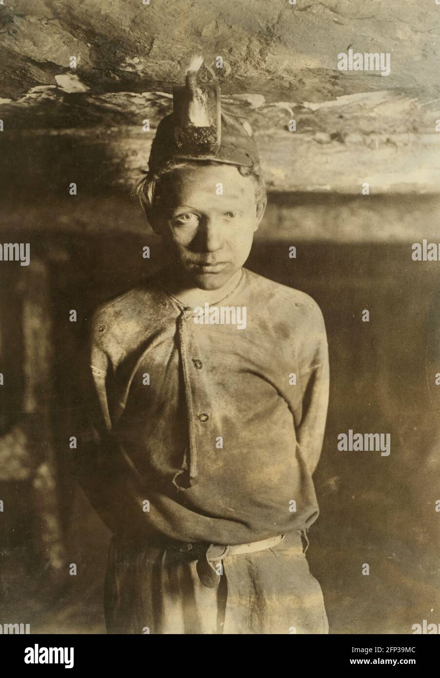 Child in coal mine work hi-res stock photography and images - Alamy
