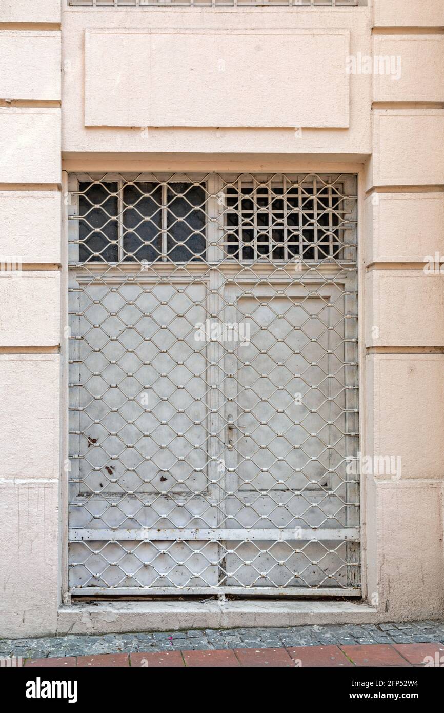 Protection bars hi-res stock photography and images - Alamy