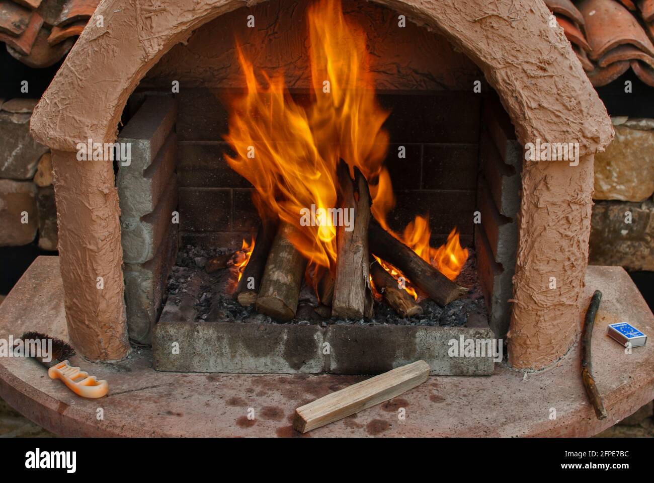 House fire burning rural hi-res stock photography and images - Alamy