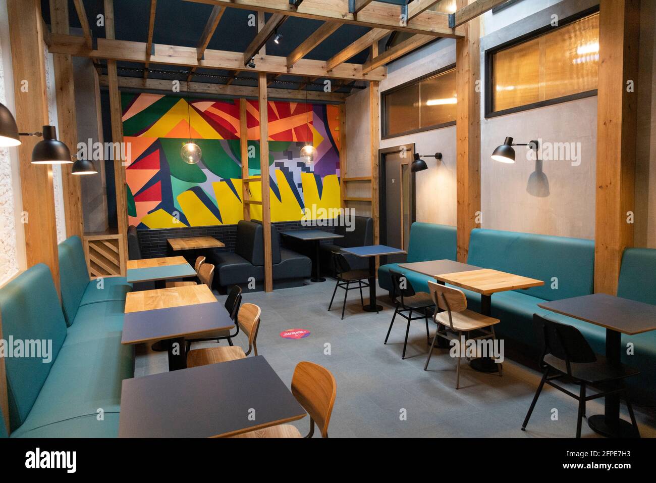 Jollibee uk hi-res stock photography and images - Alamy