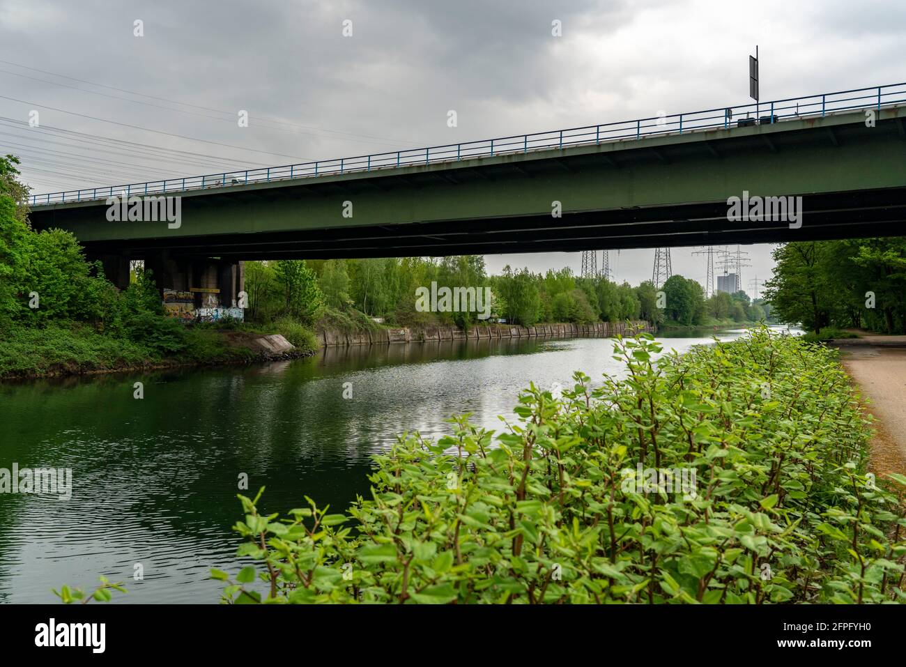 Motorway bridge of the A43, built in 1965, over the Rhine-Herne Canal ...