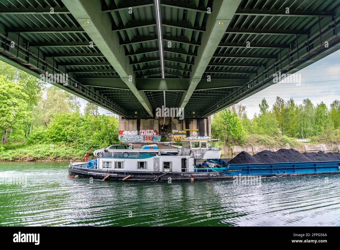 Motorway bridge of the A43, built in 1965, over the Rhine-Herne Canal ...