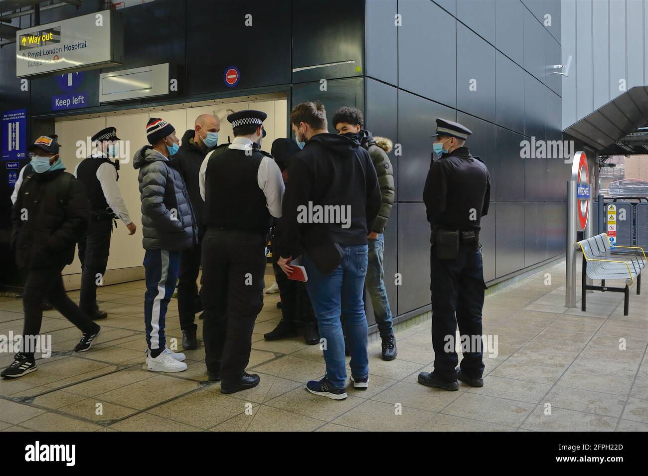 London (UK), 20 May 2021: Met police conduct a semi covert operation at ...