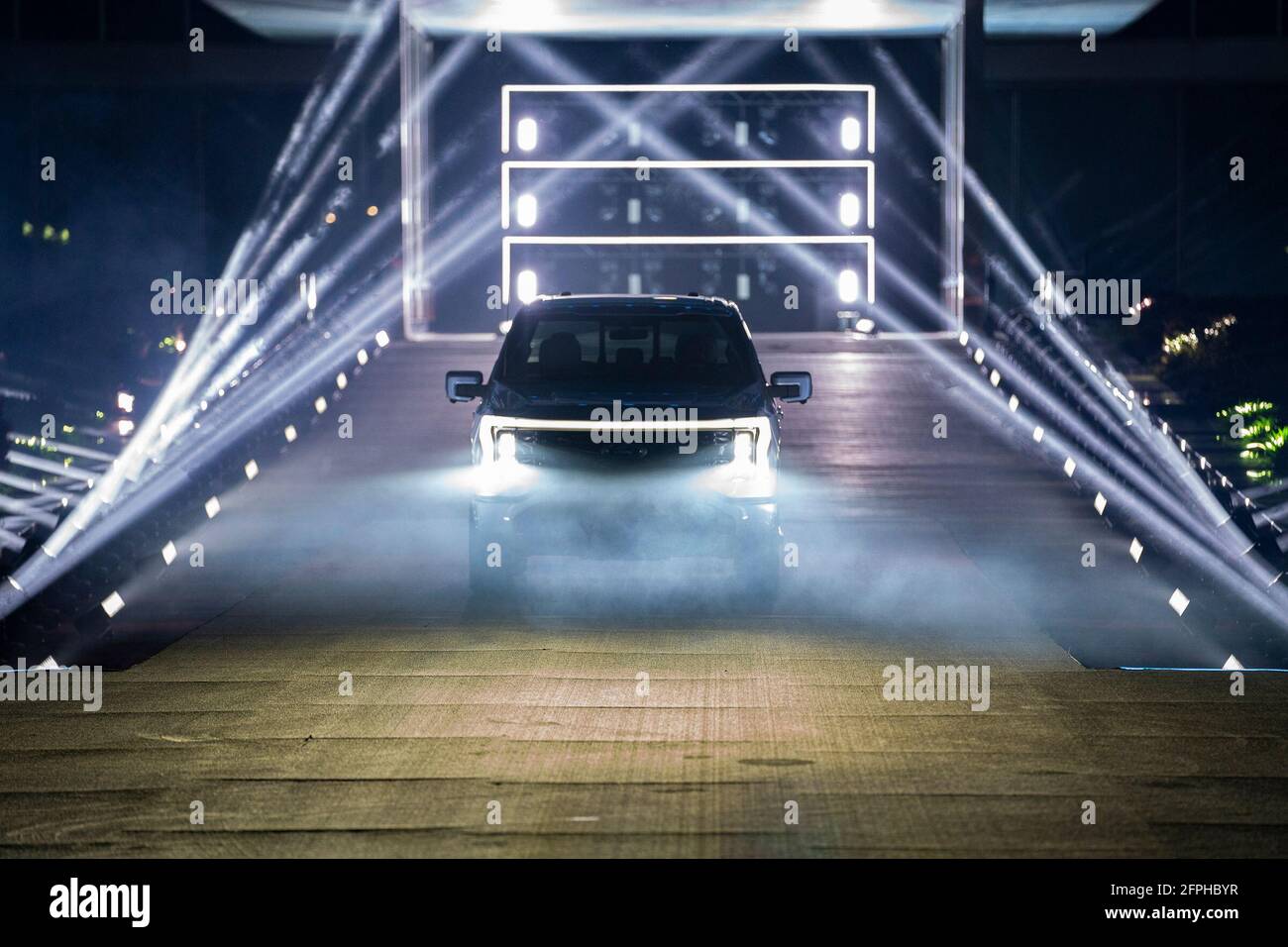 Ford headquarters lightning hi-res stock photography and images - Alamy