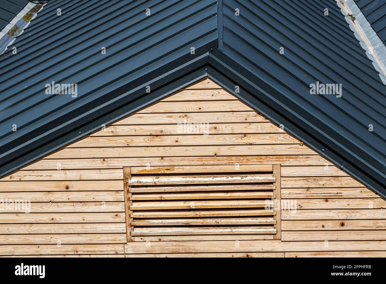 roof and eaves of a house Stock Photo - Alamy