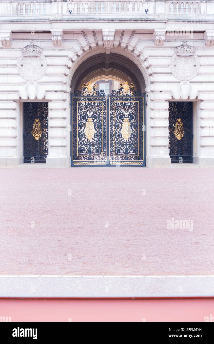 London, UK - January 27, 2017: A detail photo of Buckingham Palace's ...