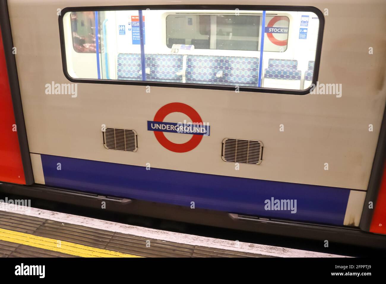 Views into the London underground tube subway Stock Photo - Alamy