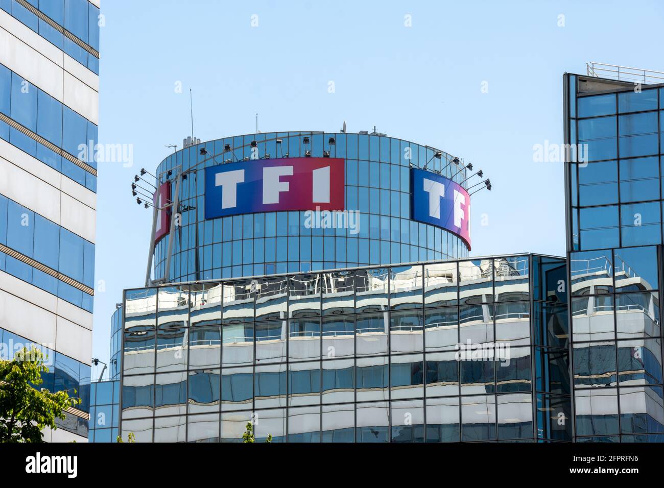 French tv logo hi-res stock photography and images - Alamy