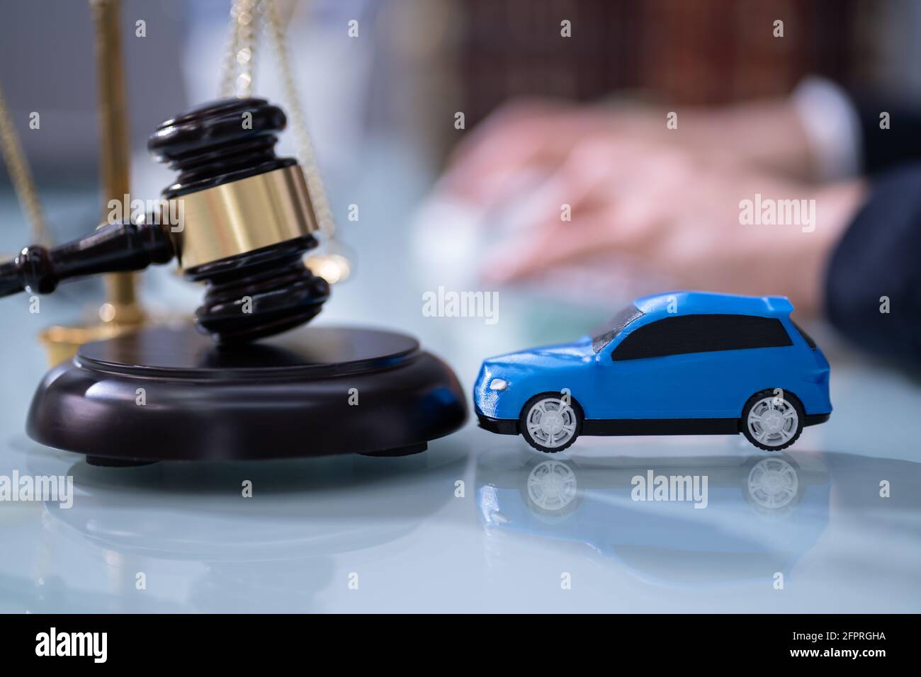 Judge courtroom hi-res stock photography and images - Alamy