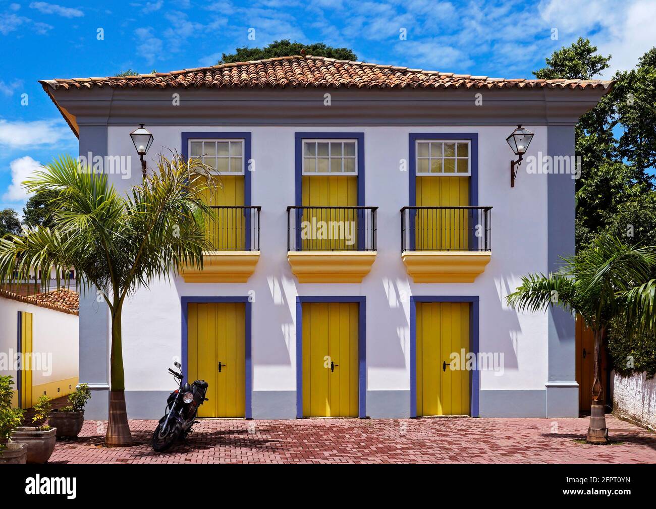 Colonial brazil house hi-res stock photography and images - Alamy