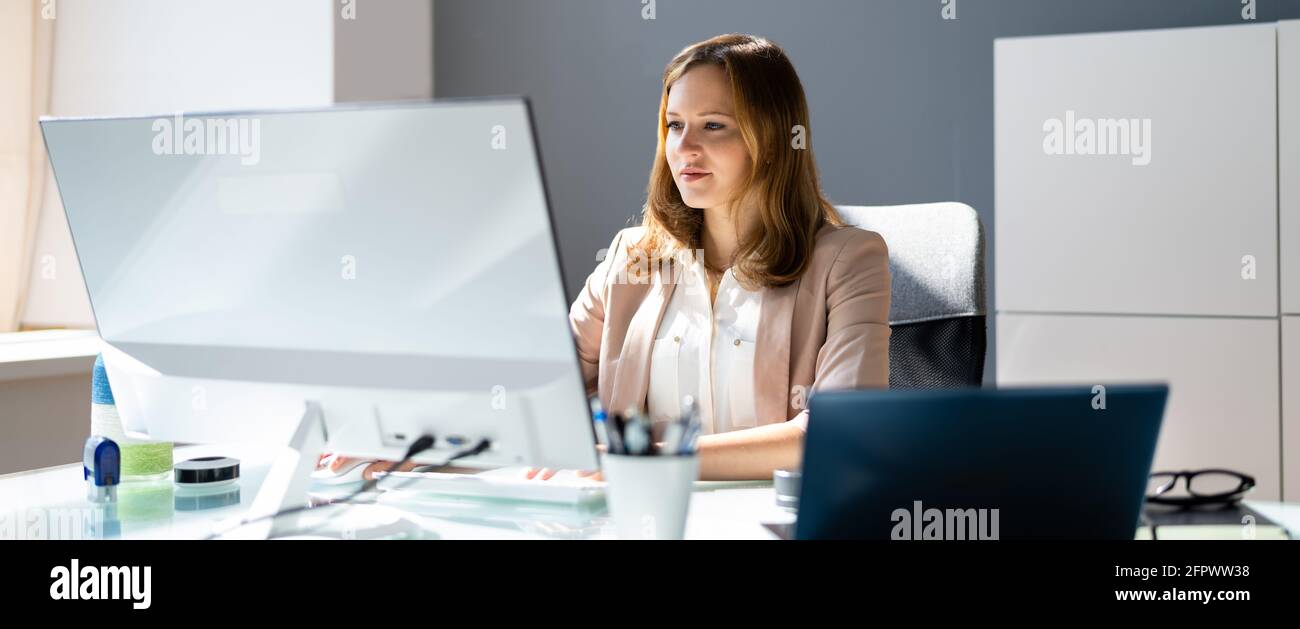 Corporate Support Service Agent On Desktop Computer Stock Photo - Alamy