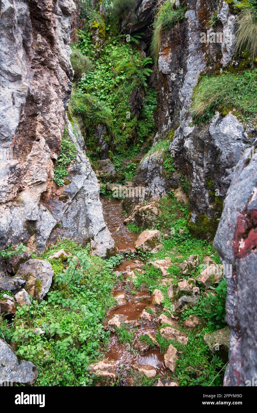 Natural rocky landscape hi-res stock photography and images - Alamy