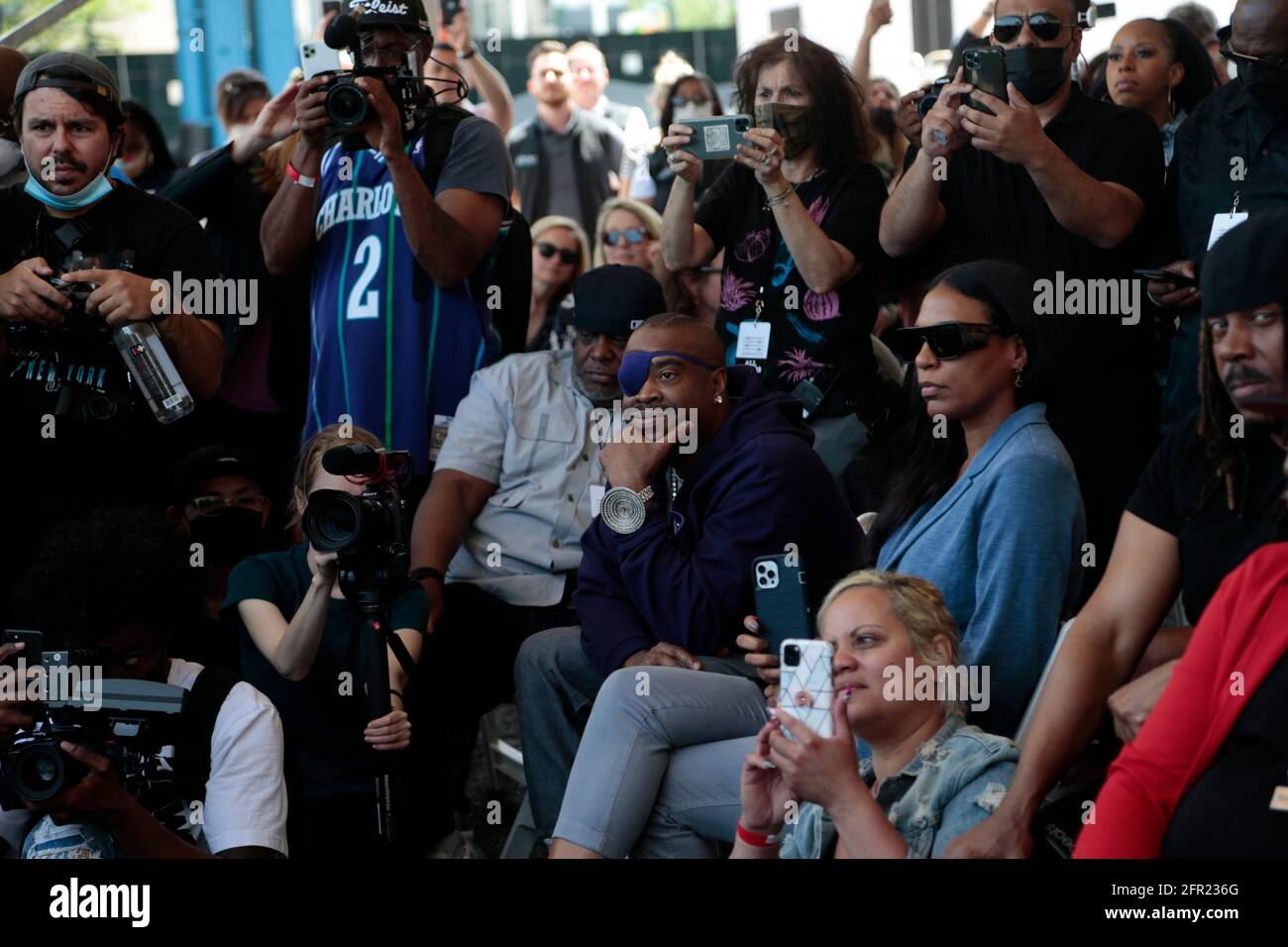 Universal ruler hi-res stock photography and images - Alamy