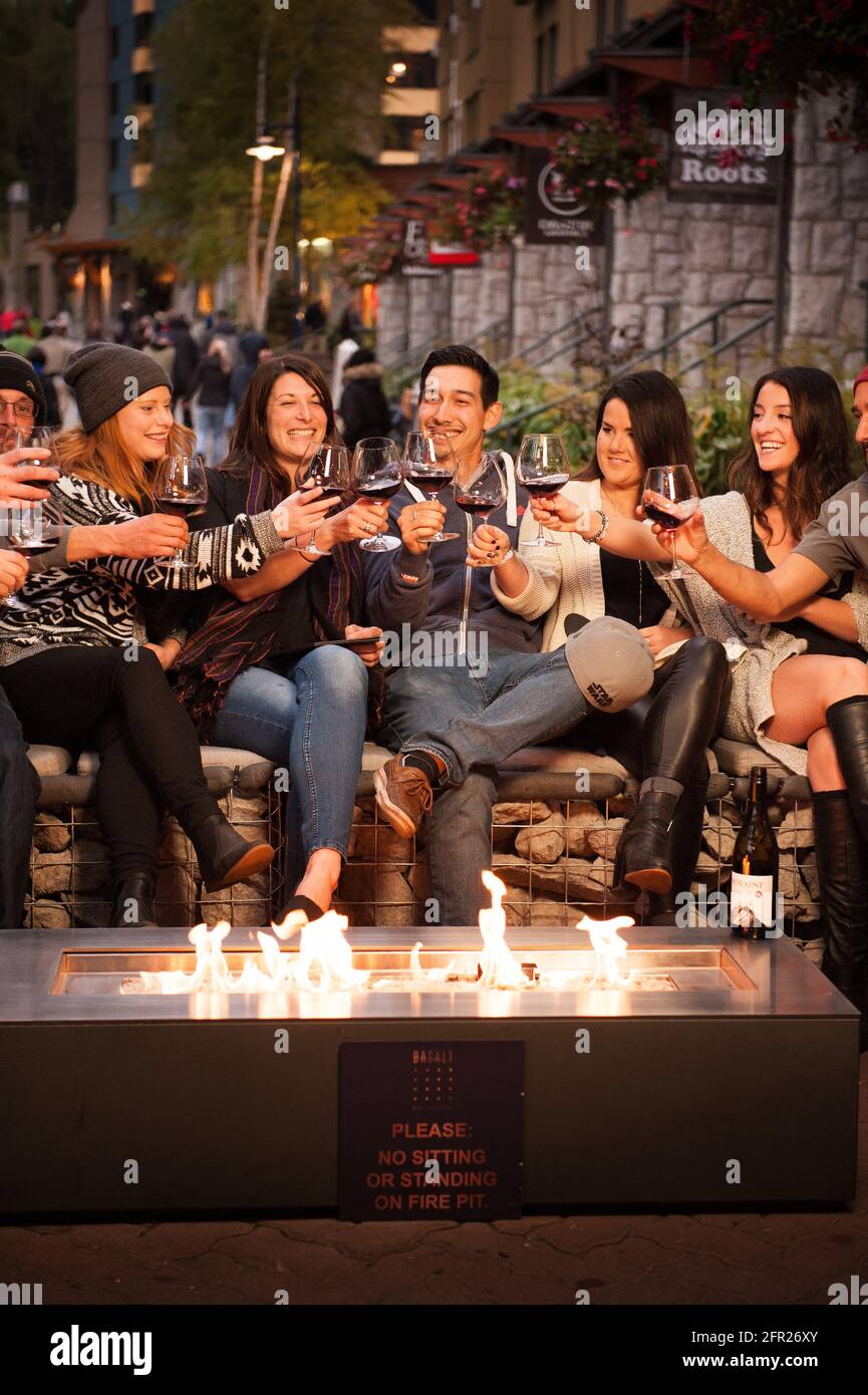 Restaurant booth hi-res stock photography and images - Alamy