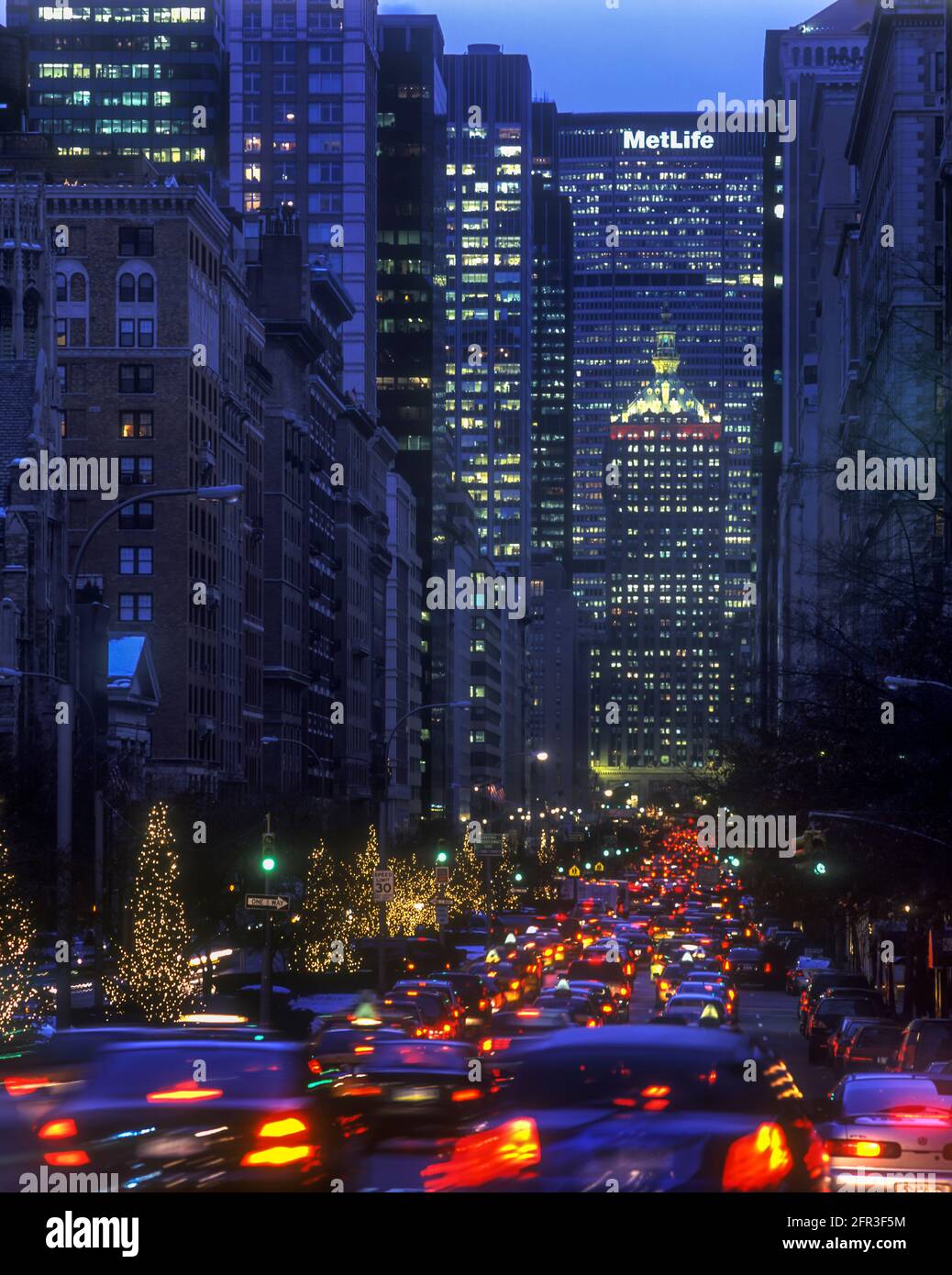 2005 HISTORICAL CHRISTMAS TRAFFIC PARK AVENUE MIDTOWN MANHATTAN NEW ...