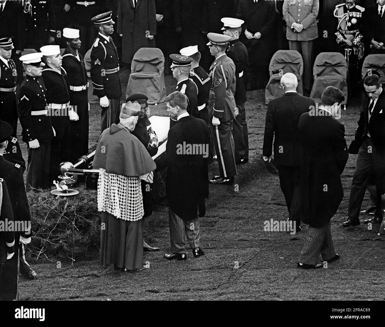 AR8255-3O 25 November 1963 State Funeral of President Kennedy: Requiem ...