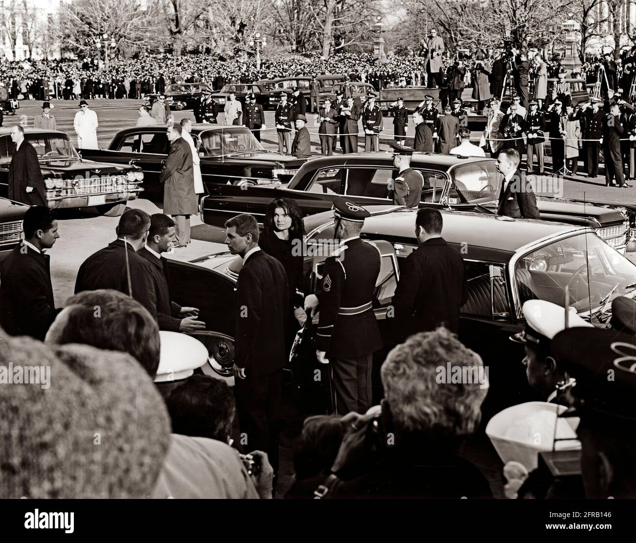 AR8255-2D24 November 1963 Lying in state at the United States Capitol ...