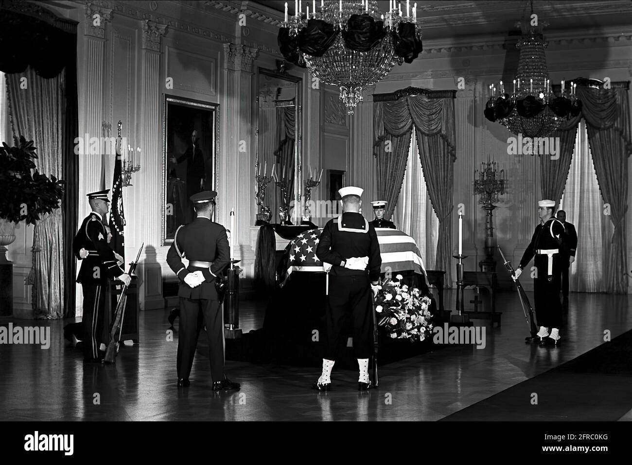 KN-30626 23 November 1963 President John F. Kennedy's flag-draped ...