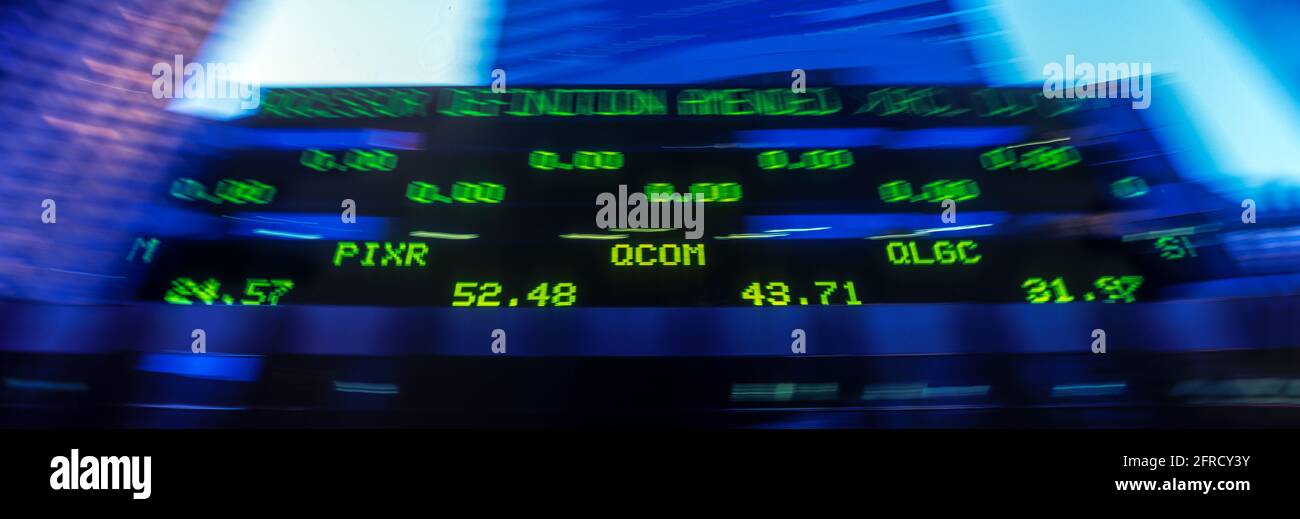 2005 HISTORICAL ELECTRONIC STOCK MARKET PRICE TICKER DISPLAY MANHATTAN ...