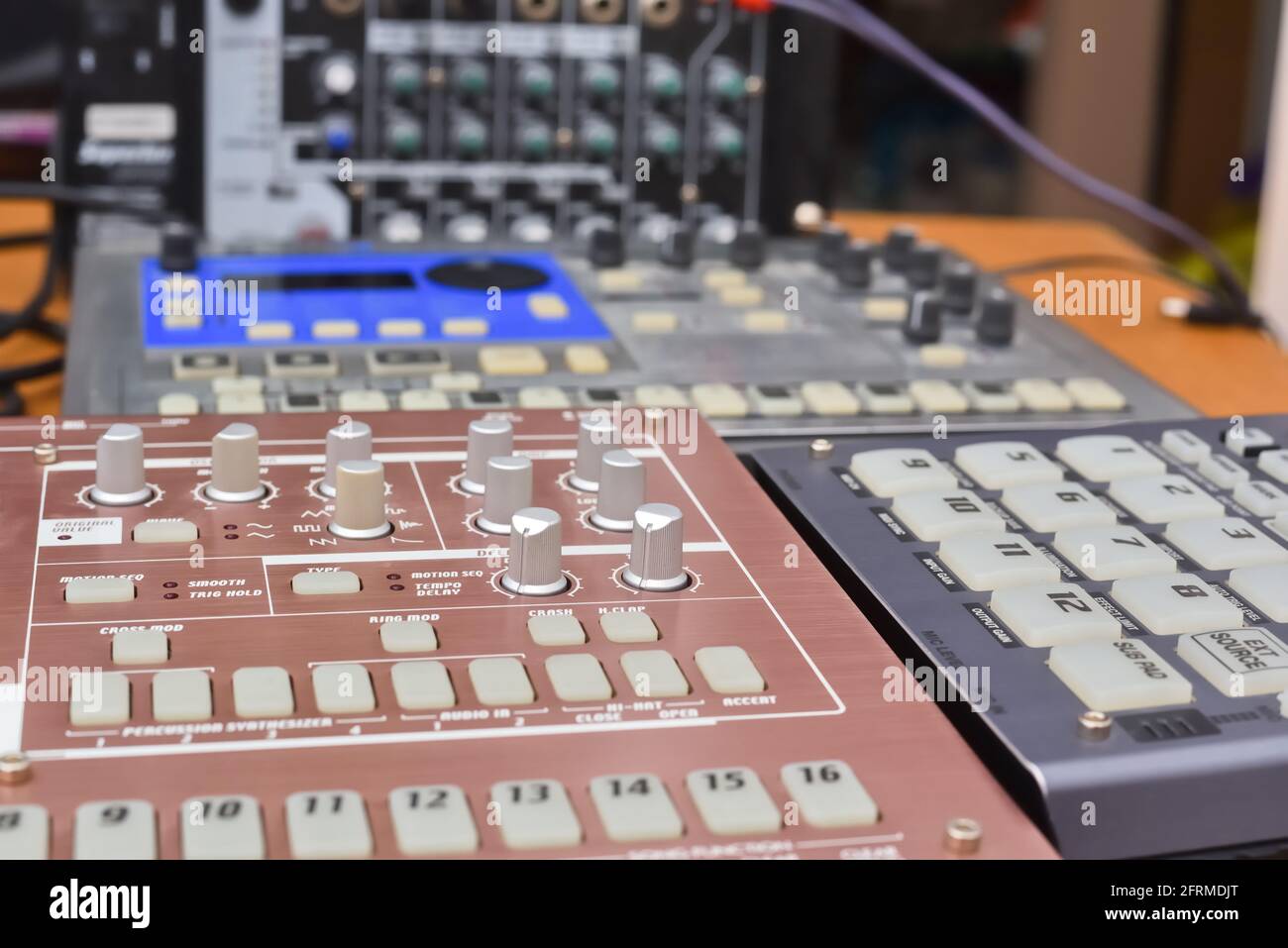 Creating electronic music hi-res stock photography and images - Alamy