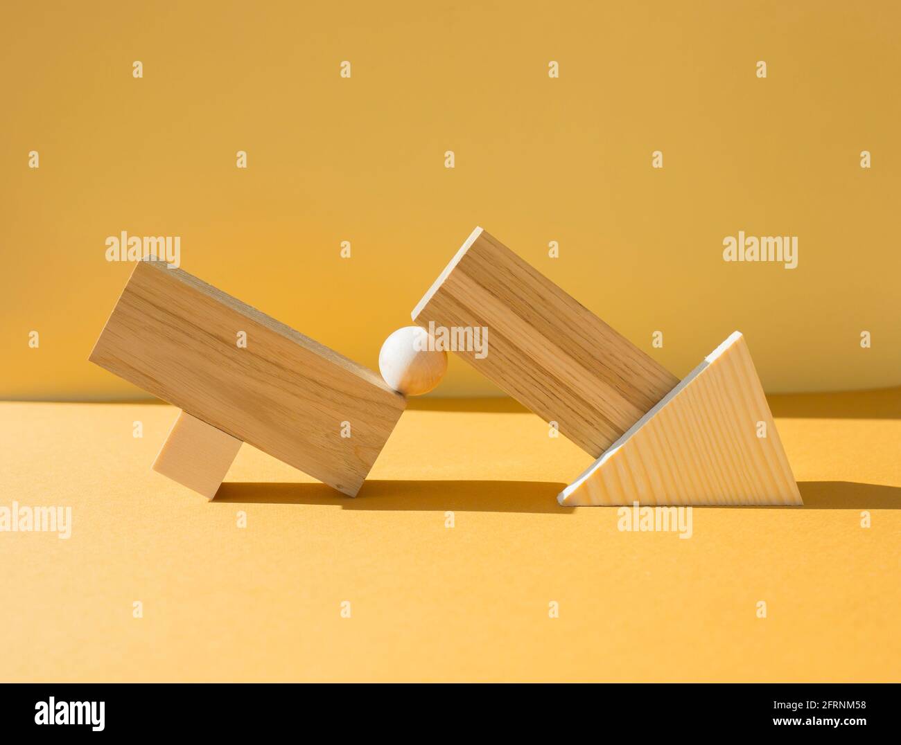 Balance objects hi-res stock photography and images - Alamy