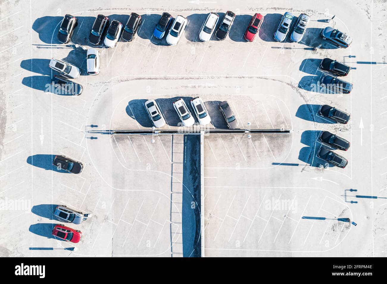 Roof top parking lot hi-res stock photography and images - Alamy
