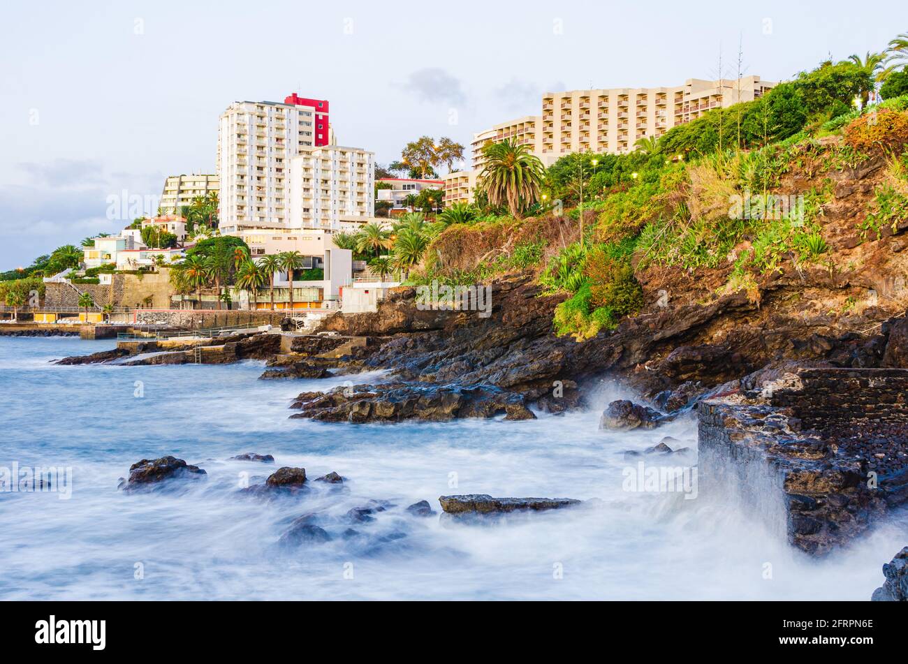 Coastline in front hotels hi-res stock photography and images - Alamy