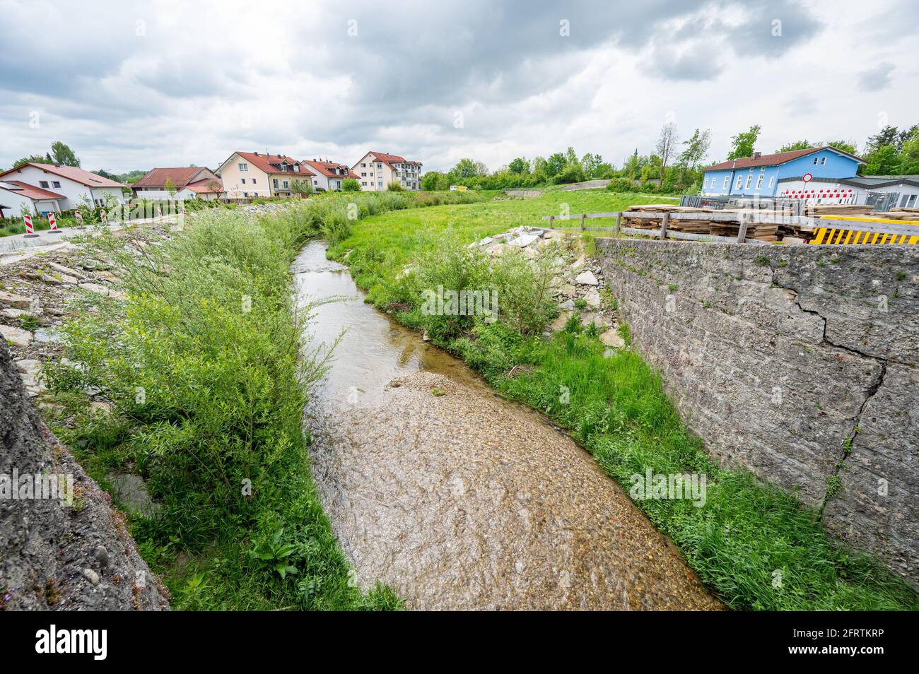 19 May 2021, Bavaria, Simbach Am Inn: A district affected by the flood ...