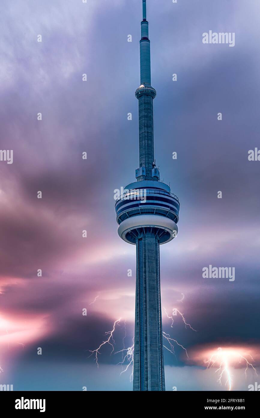 Toronto iconic building hi-res stock photography and images - Alamy