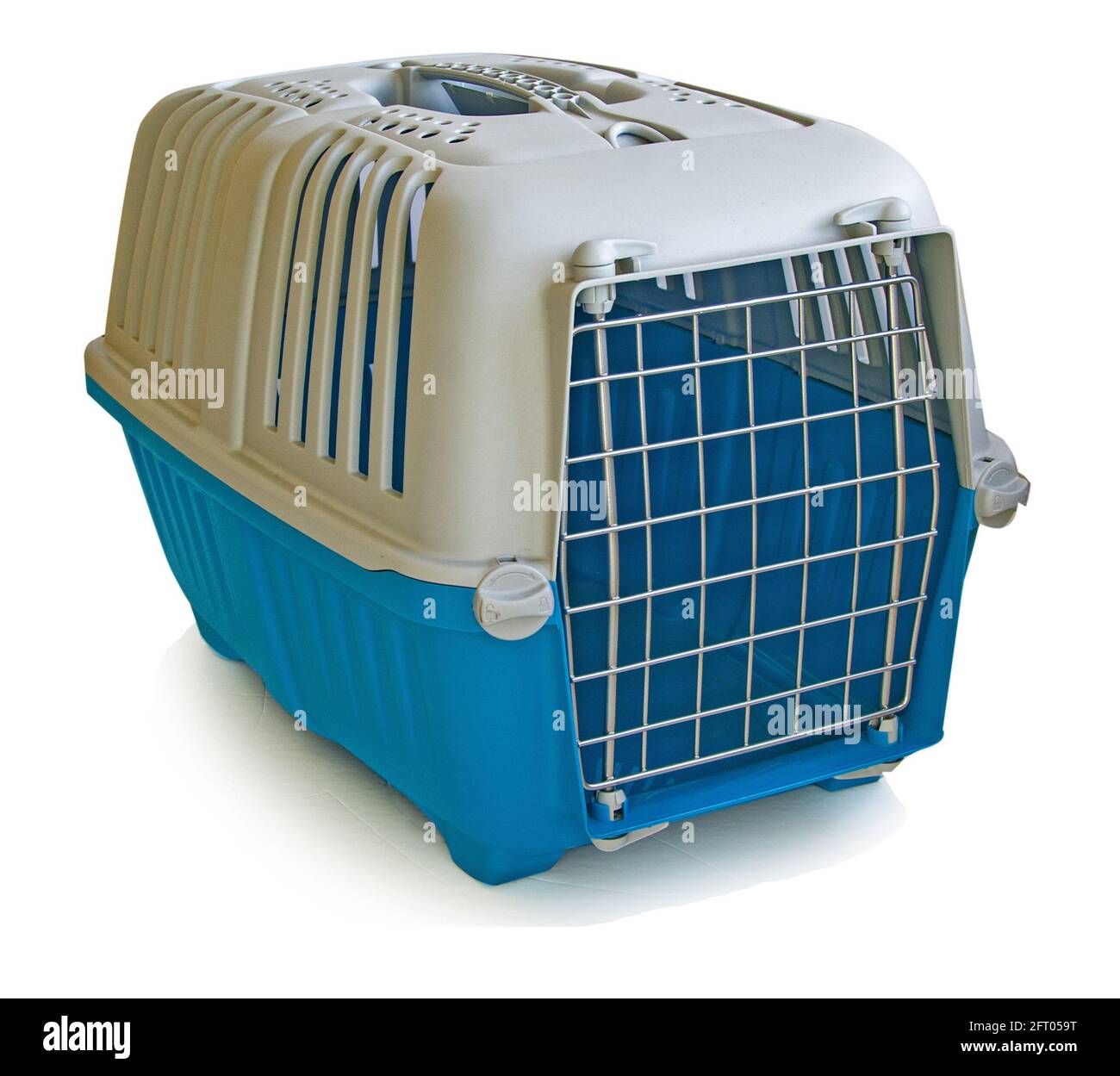 Close up of cage for carrying cats Stock Photo - Alamy
