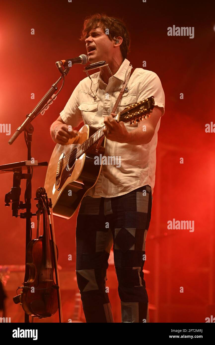 Old Crow Medicine Show High Resolution Stock Photography and Images - Alamy