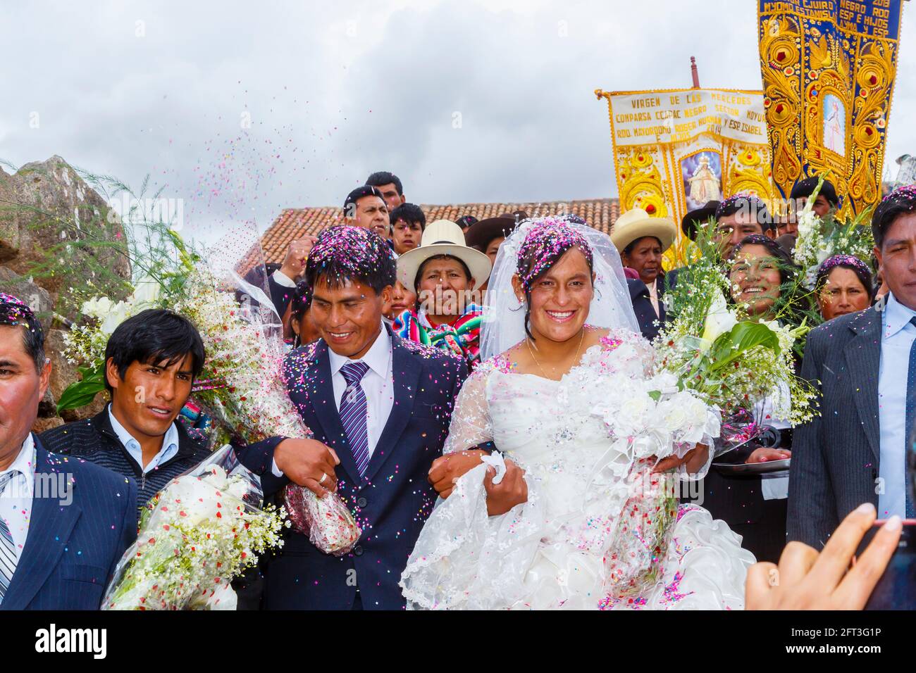 Native american bride and groom hi-res stock photography and images - Alamy