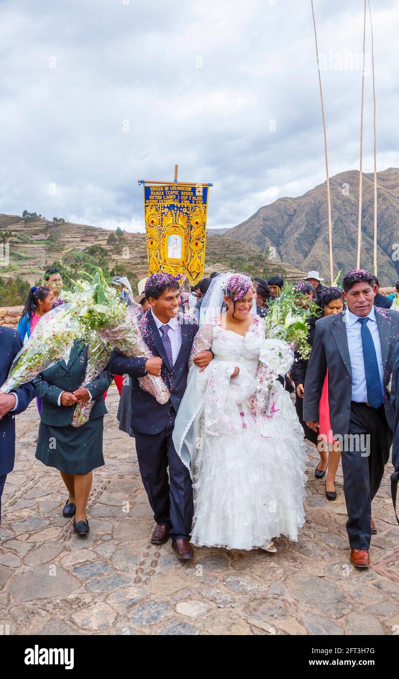 Village wedding dress hi-res stock photography and images - Alamy