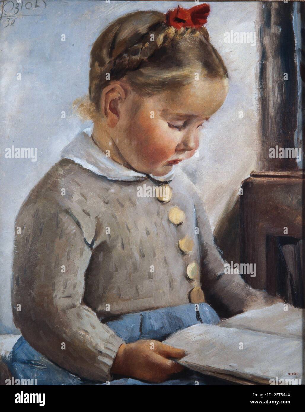 Josep Obiols / 'Niña mirando un libro', 1935 Stock Photo - Alamy