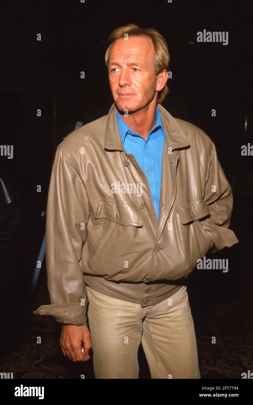 Paul Hogan attends Tyson vs. Berbick Boxing Match on November 26, 1986 ...