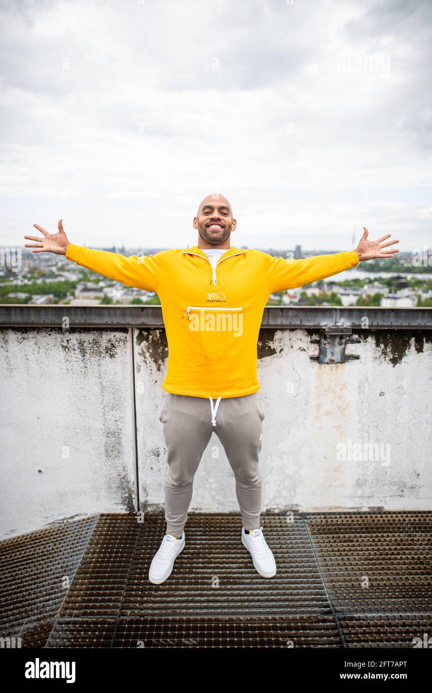 Football filming tower hi-res stock photography and images - Alamy