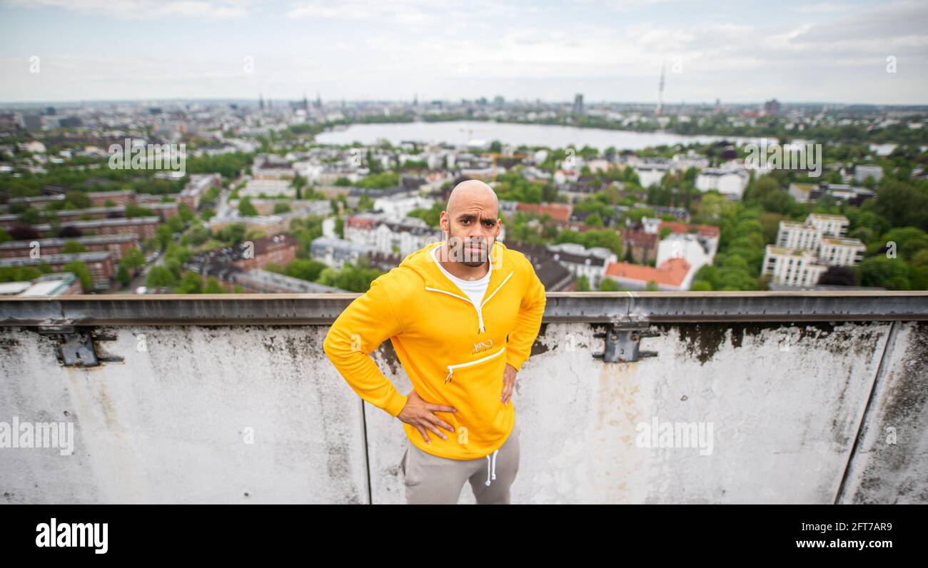 Football filming tower hi-res stock photography and images - Alamy