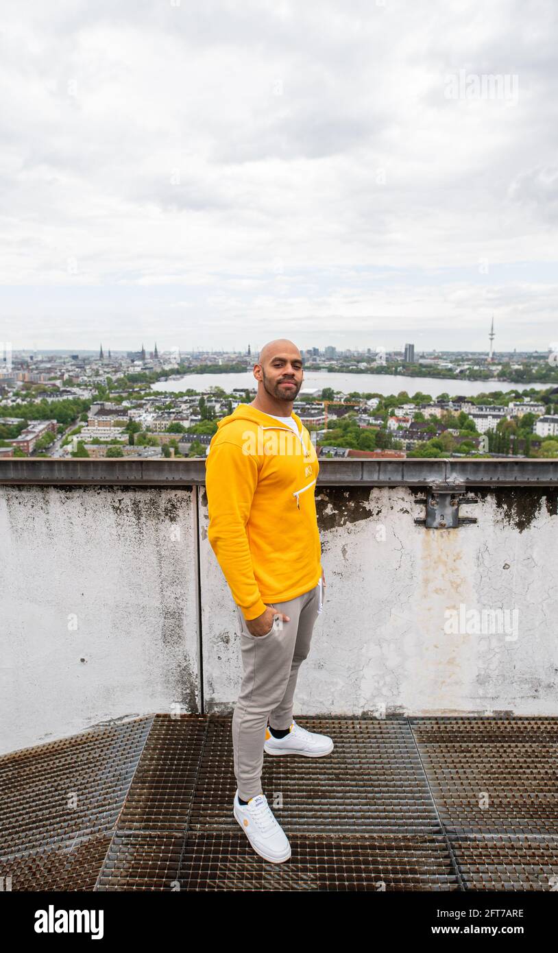 Football filming tower hi-res stock photography and images - Alamy