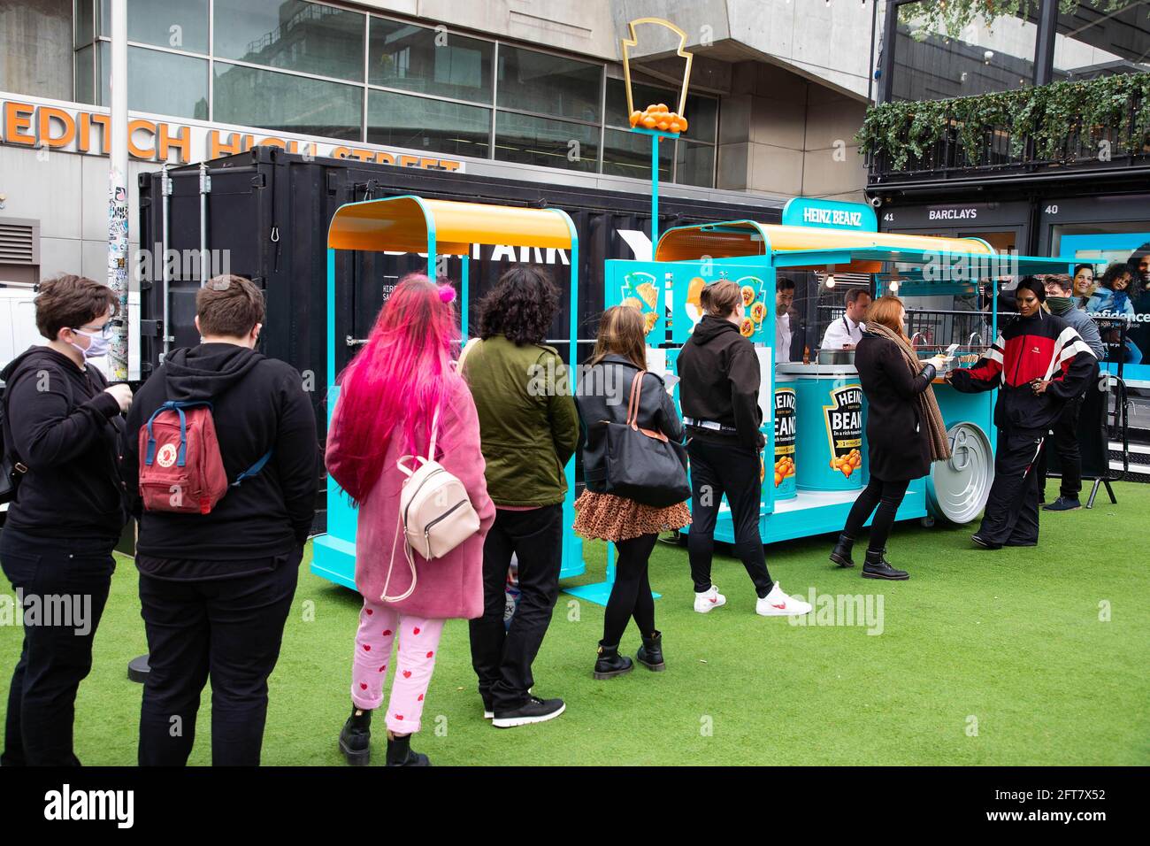 Pop up and drag hi-res stock photography and images - Alamy