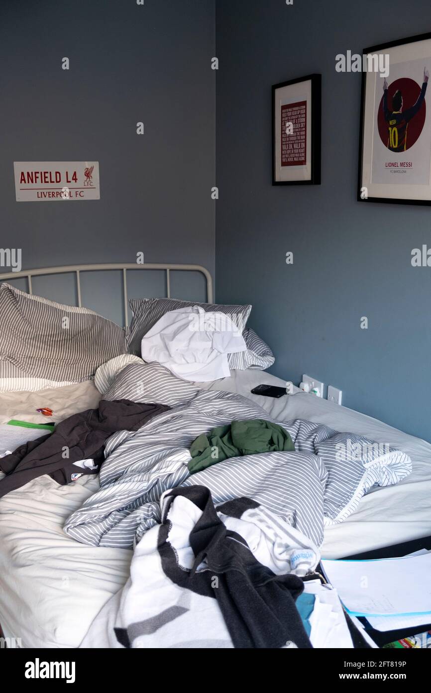 Messy room boy hi-res stock photography and images - Alamy