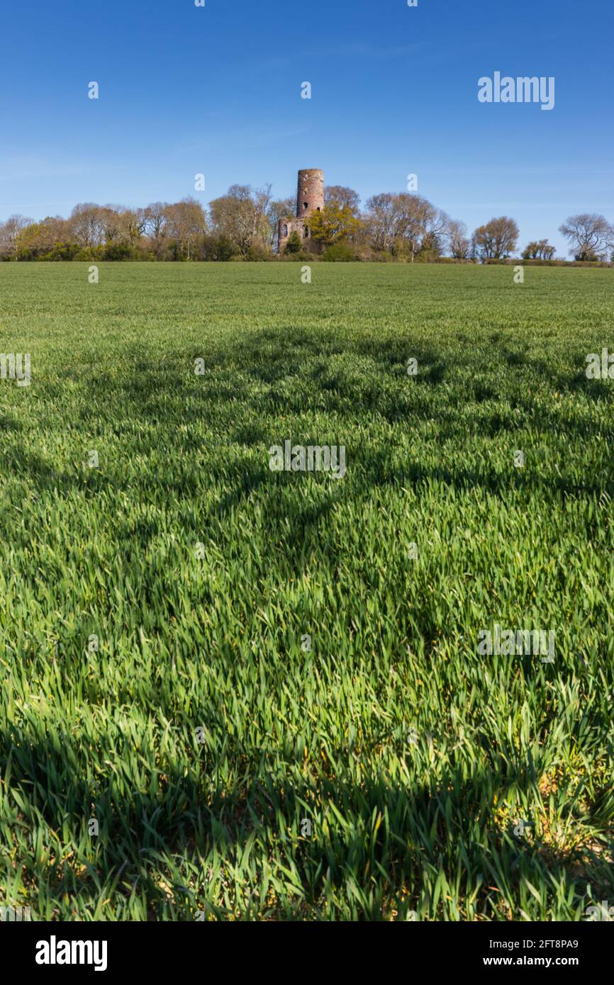 Racton ruins monument hi-res stock photography and images - Alamy