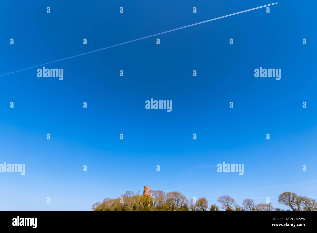 Racton ruins monument hi-res stock photography and images - Alamy