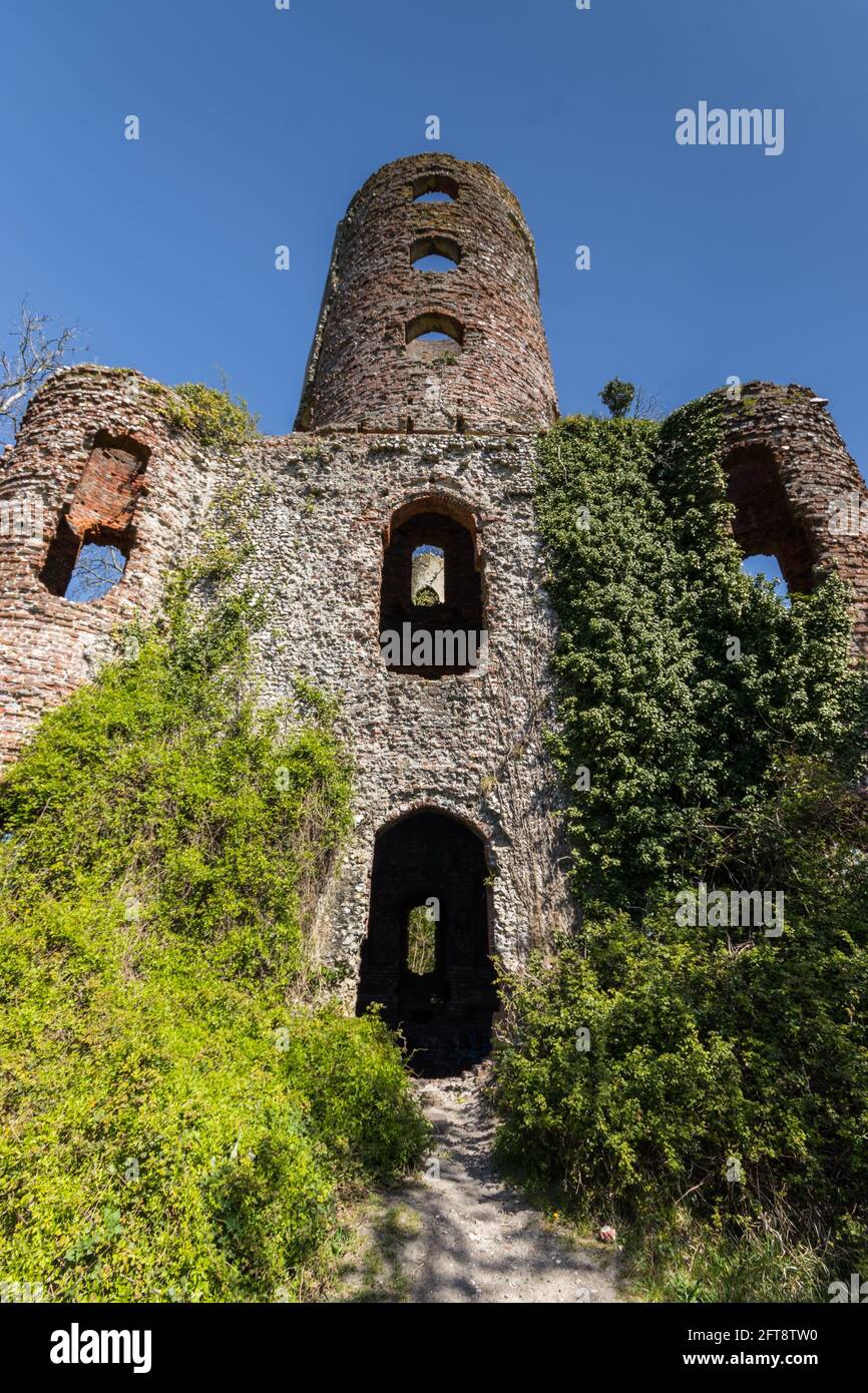 Racton ruins monument hi-res stock photography and images - Alamy