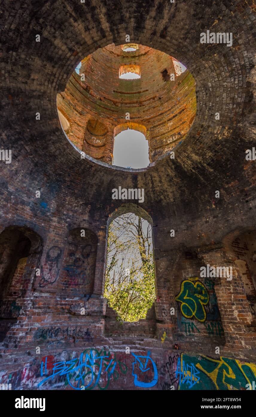 Racton ruins monument hi-res stock photography and images - Alamy