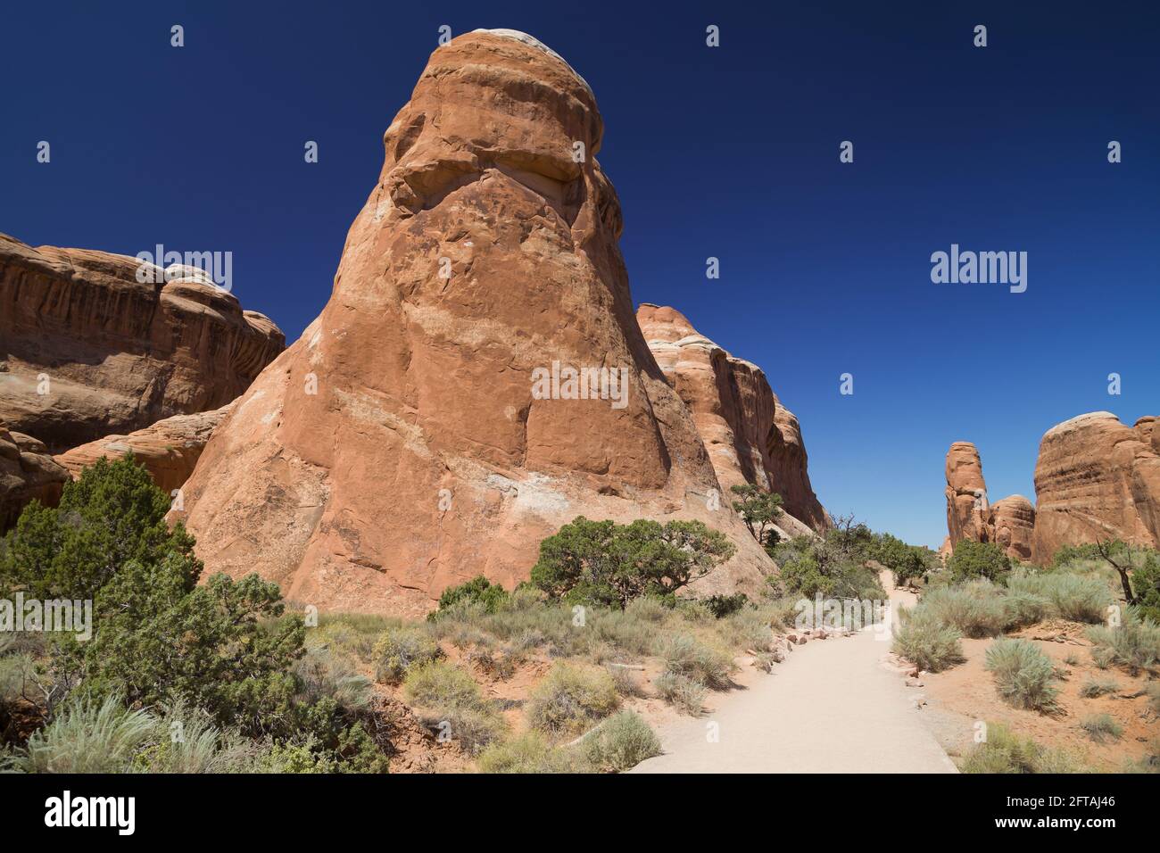 Devils Garden Trail in Arches National Park, Utah, USA Stock Photo - Alamy