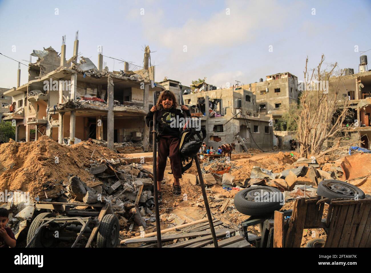 Bait Hanou, Palestine, Palestine. 21st May, 2021. Palestinians at Bait ...