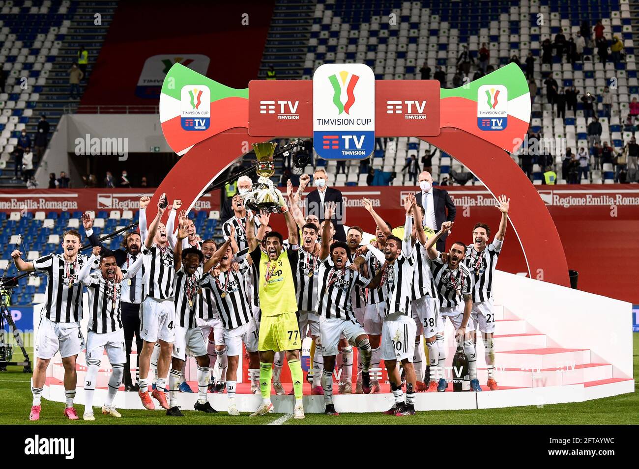 Gianluigi buffon and andrea pirlo hi-res stock photography and images ...