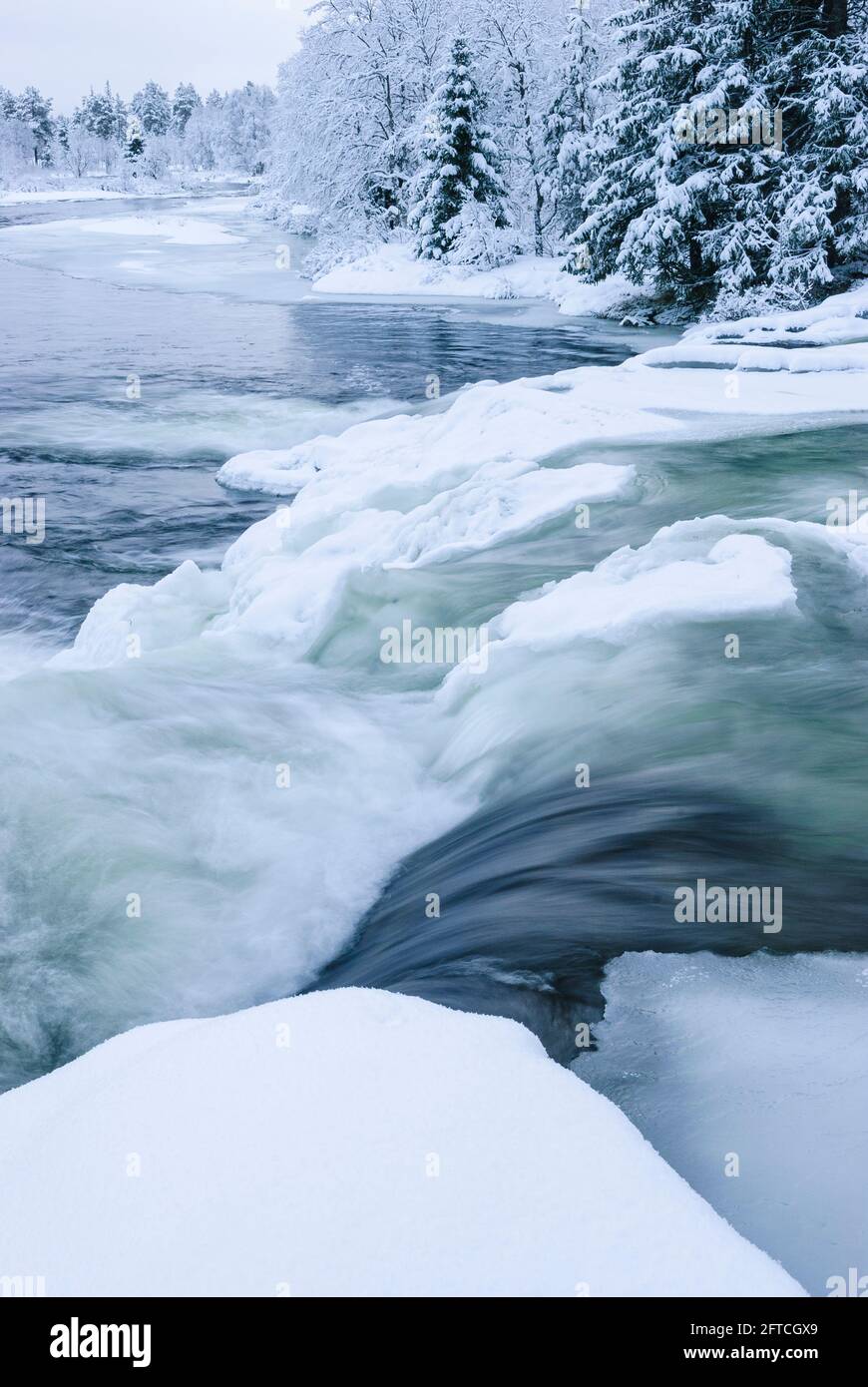 Frozen waterfall with small lake hi-res stock photography and images ...