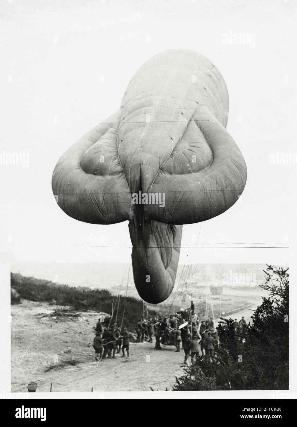 World War One, WWI, Western Front - Observer kite balloon Stock Photo ...